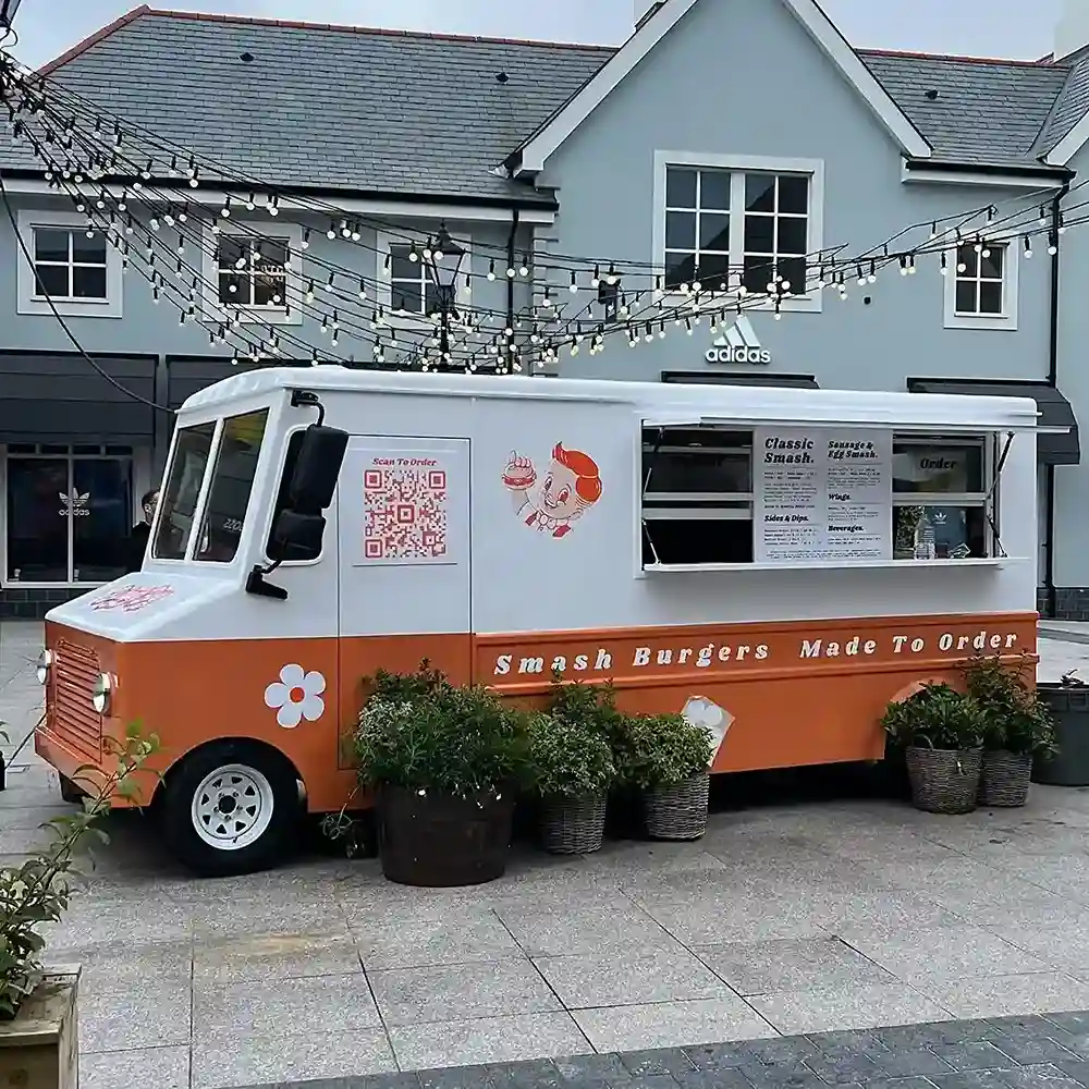 Blarney Stone – History, Legends & How To Kiss It