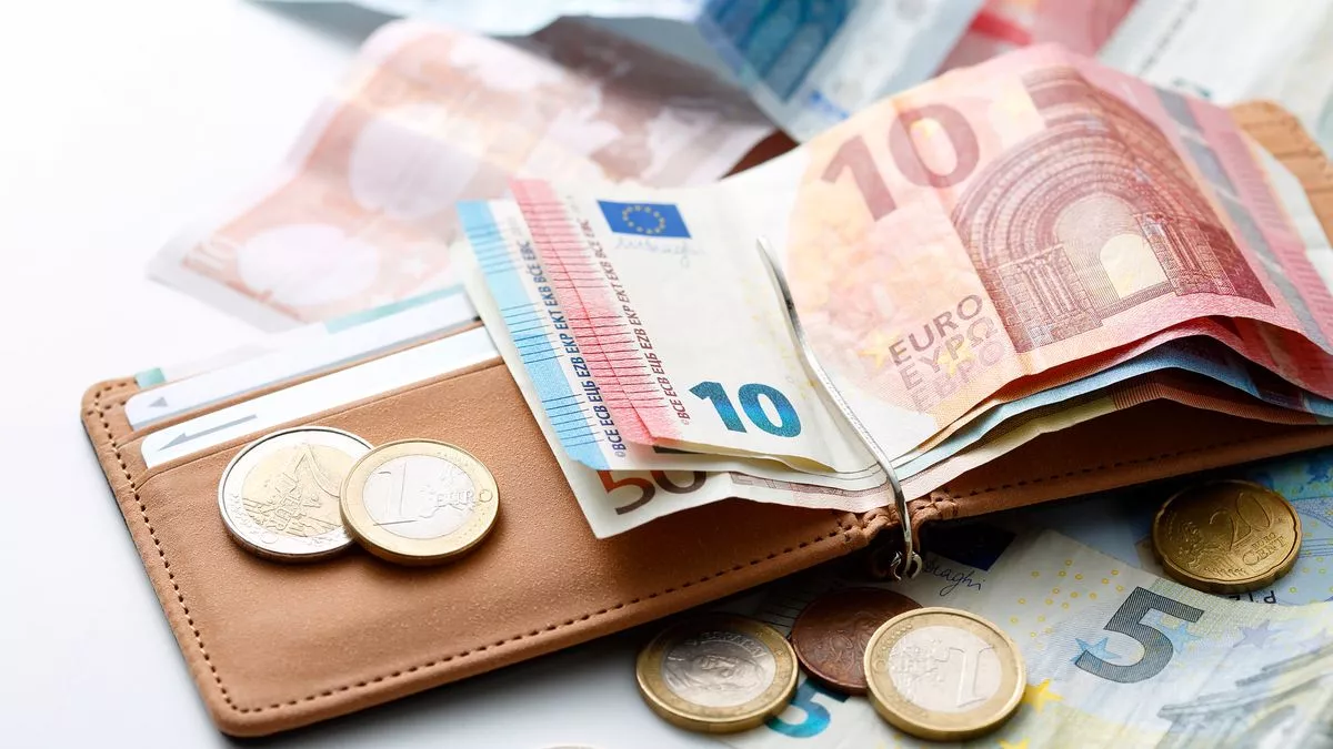 Ireland’s Budget 2025 Brings Huge Cash Benefits & Tax Breaks