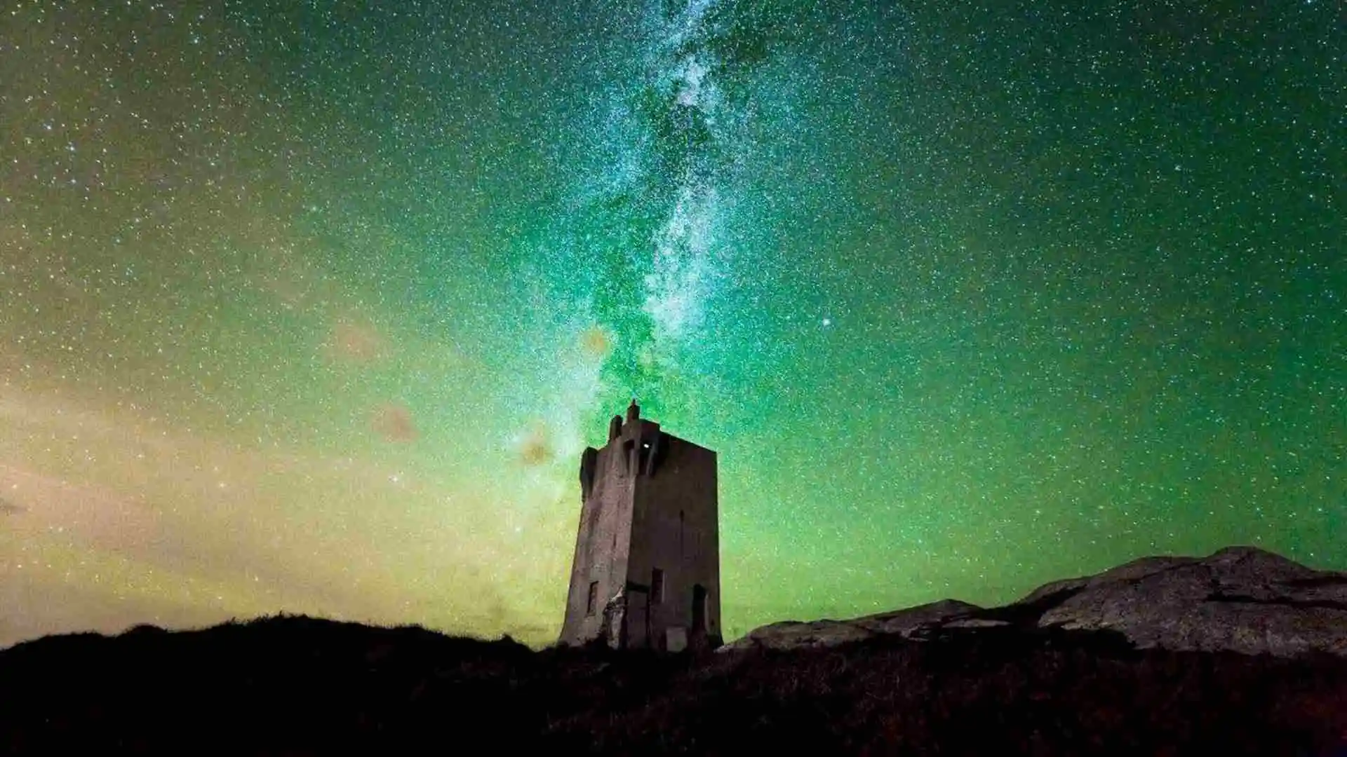 Northern Lights Ireland: Best Times & Places (2025 Guide)