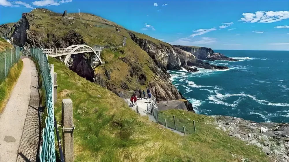 Mizen Head: Best Time To Visit, Attractions And Tips