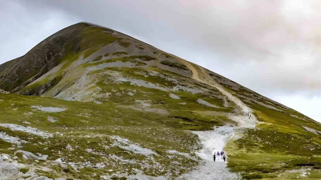 Croagh Patrick Hike Guide: Complete Route & Safety Guides